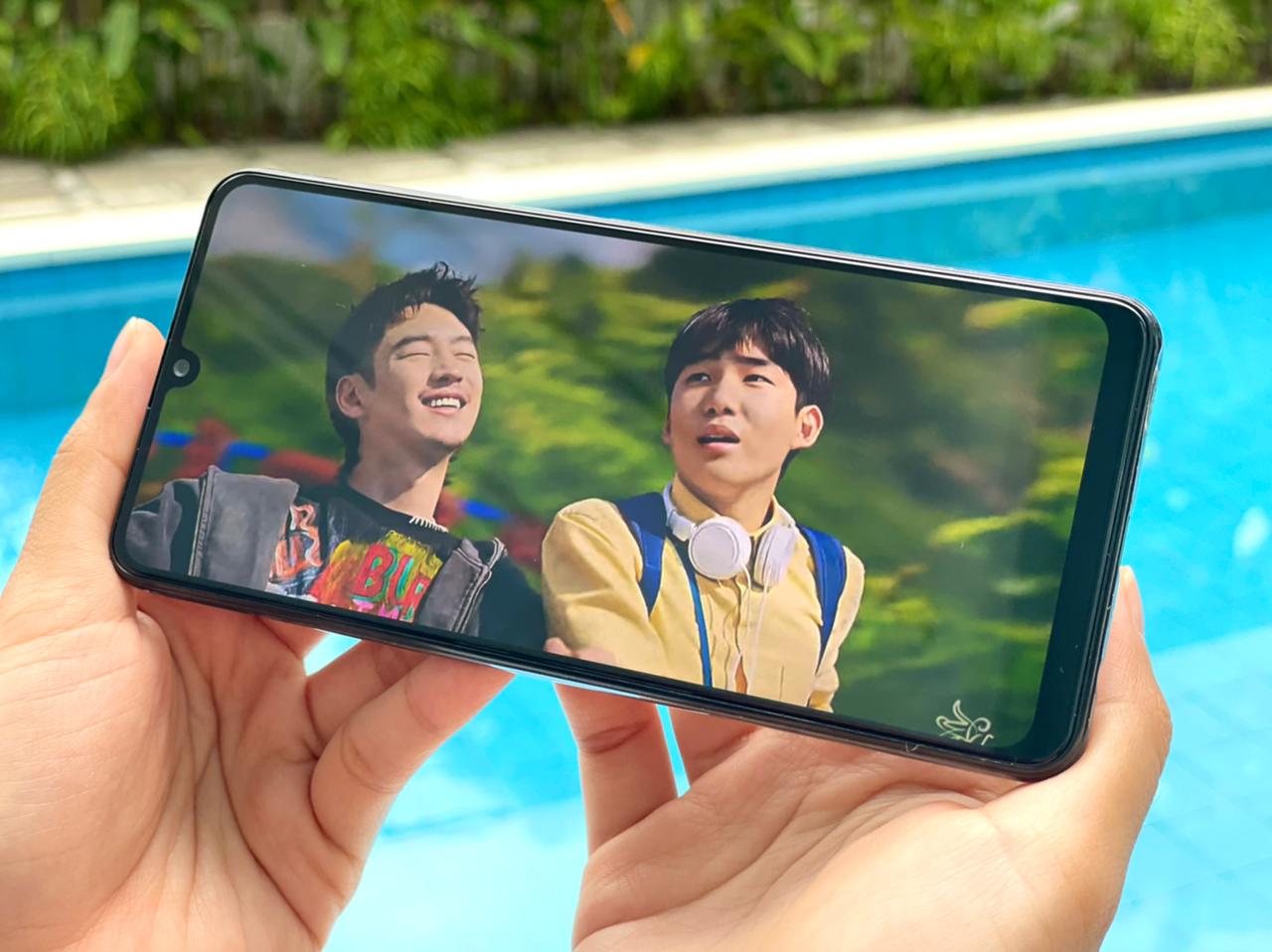 Menguak Mitos dan Fakta Seputar Layar Smartphone - REVIEW1ST.COM