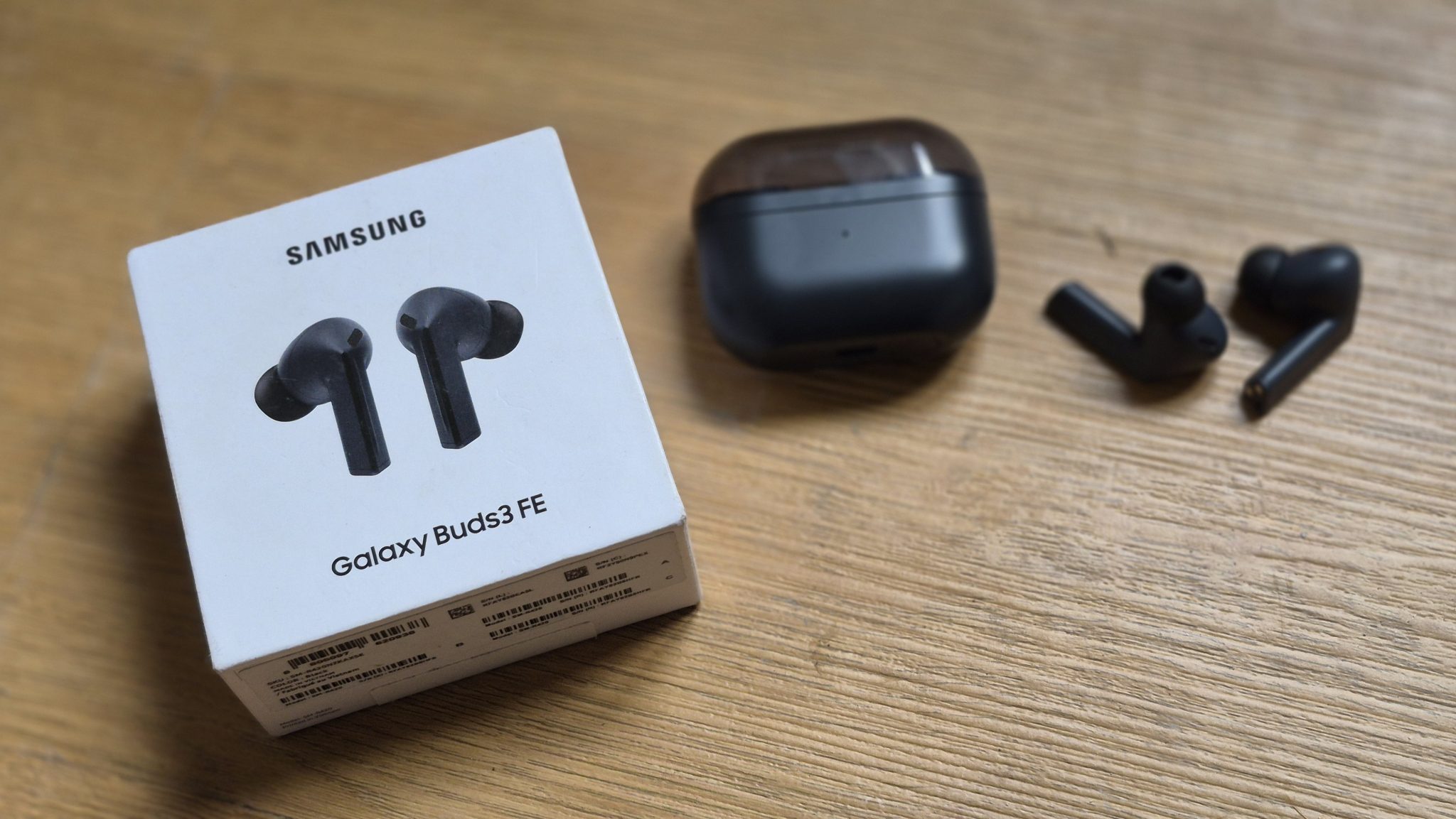 Galaxy Buds3 FE, TWS Serba Bisa untuk Beragam Kebutuhan - REVIEW1ST.COM